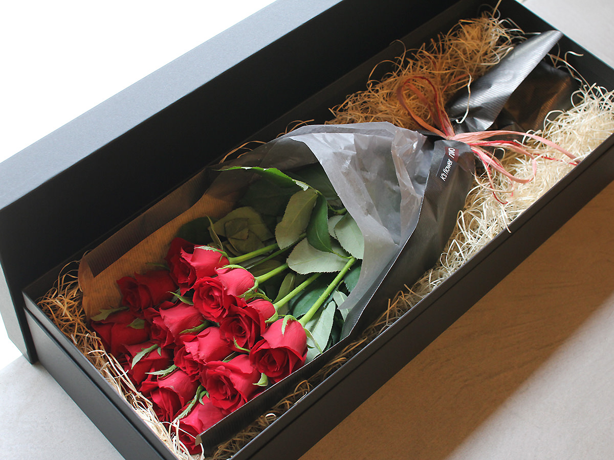 ダーズンローズボックスブーケ - K's flower novo